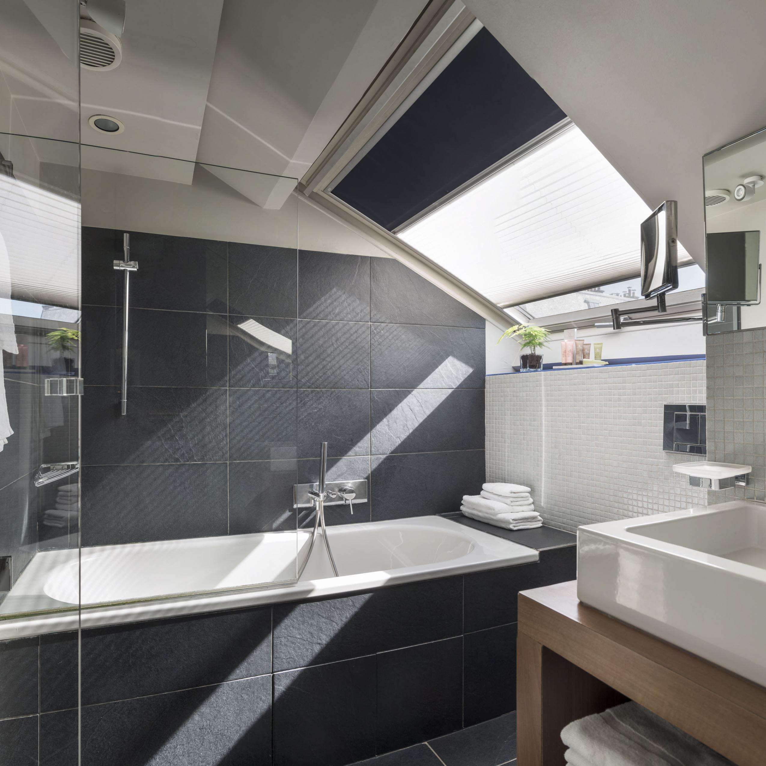 The rooms of our charming hotel in Paris | Fred Hotel Montparnasse